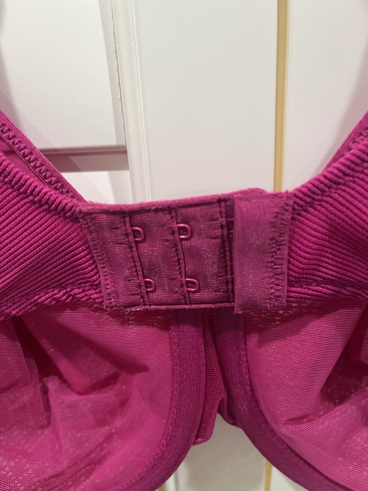 Wacoal Carnevale Pink Visual Effect Minimizer Underwire Bra 857210 SZ ...