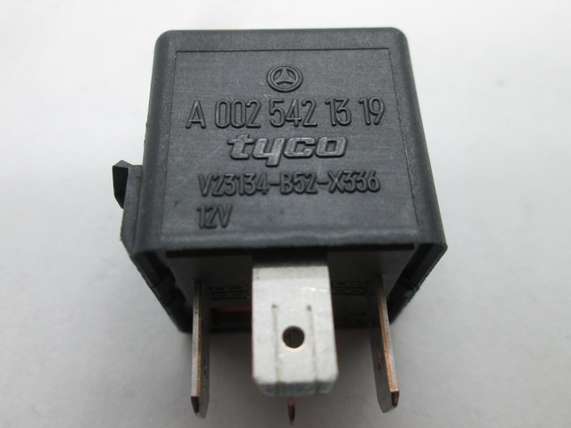 OEM TYCO 4 Pin Relay V23134-b52-x336 / a 002 542 13 19 MERCEDES M S C E ...