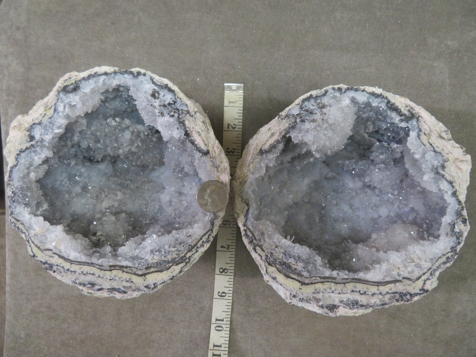 Large Fluorescent Cracked Open Trancas Geode Pair Aldamas Chihuahua ...