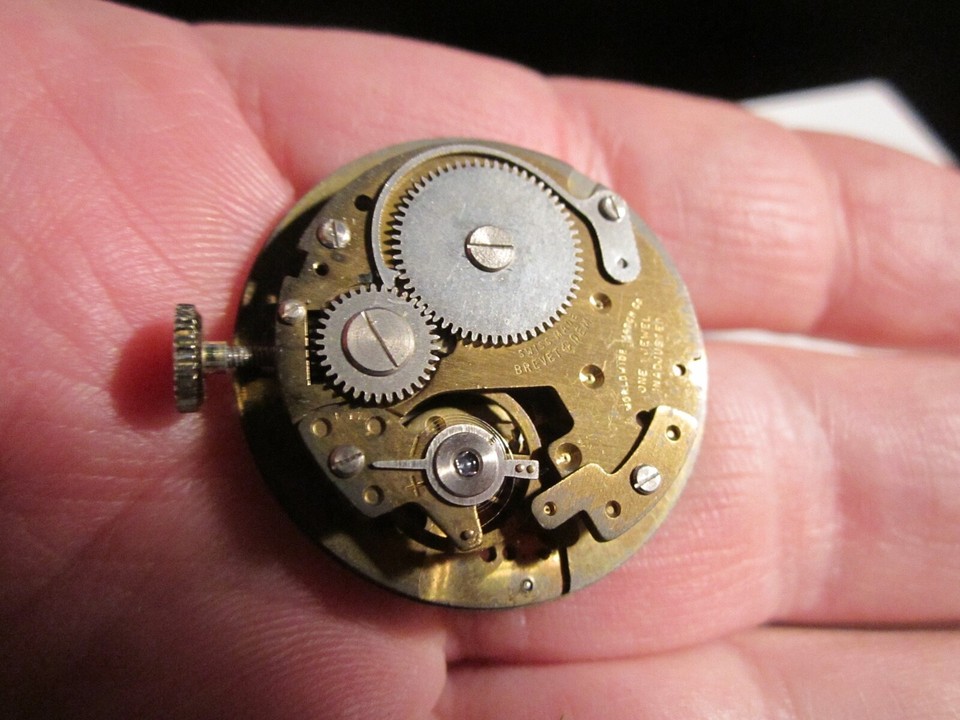 VINTAGE HARVESTER CHATON COMBINE ANTIMAGNETIC WATCH MOVEMENT NO BAND ...