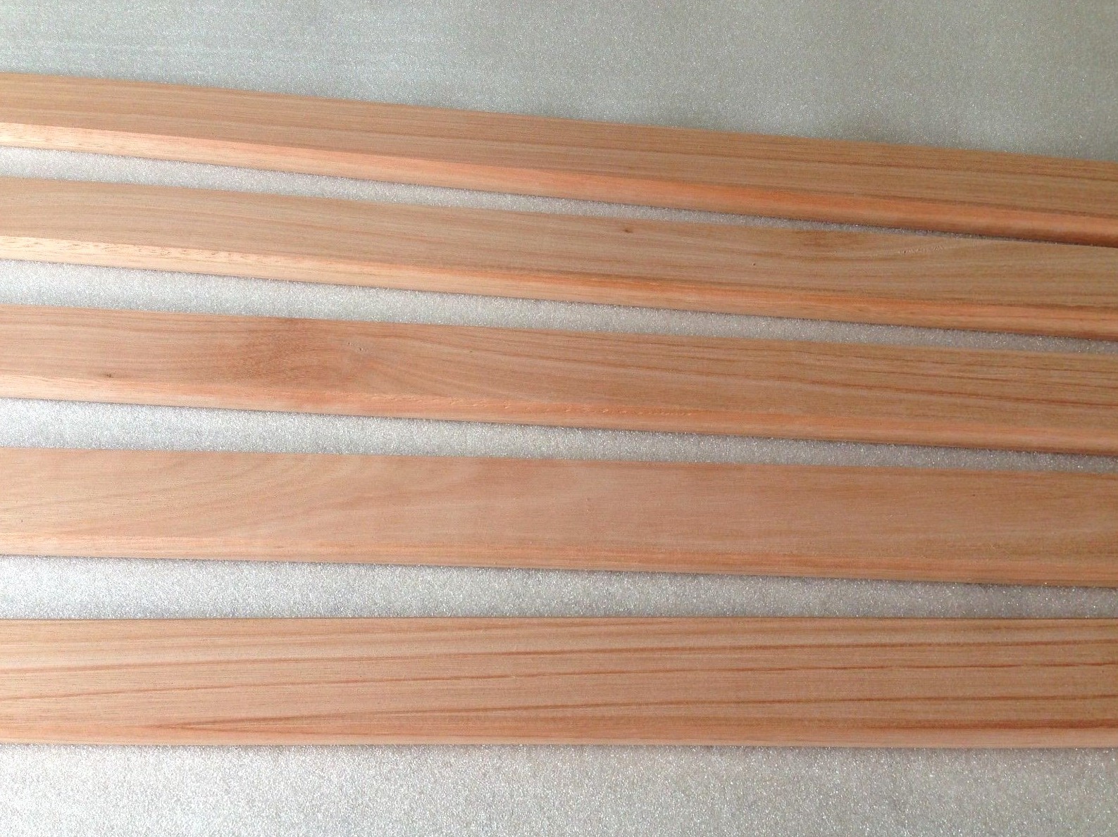 Hardwood Garden Bench Slats Red Grandis 1.22m 4 ft x 20mm Mahogany ...