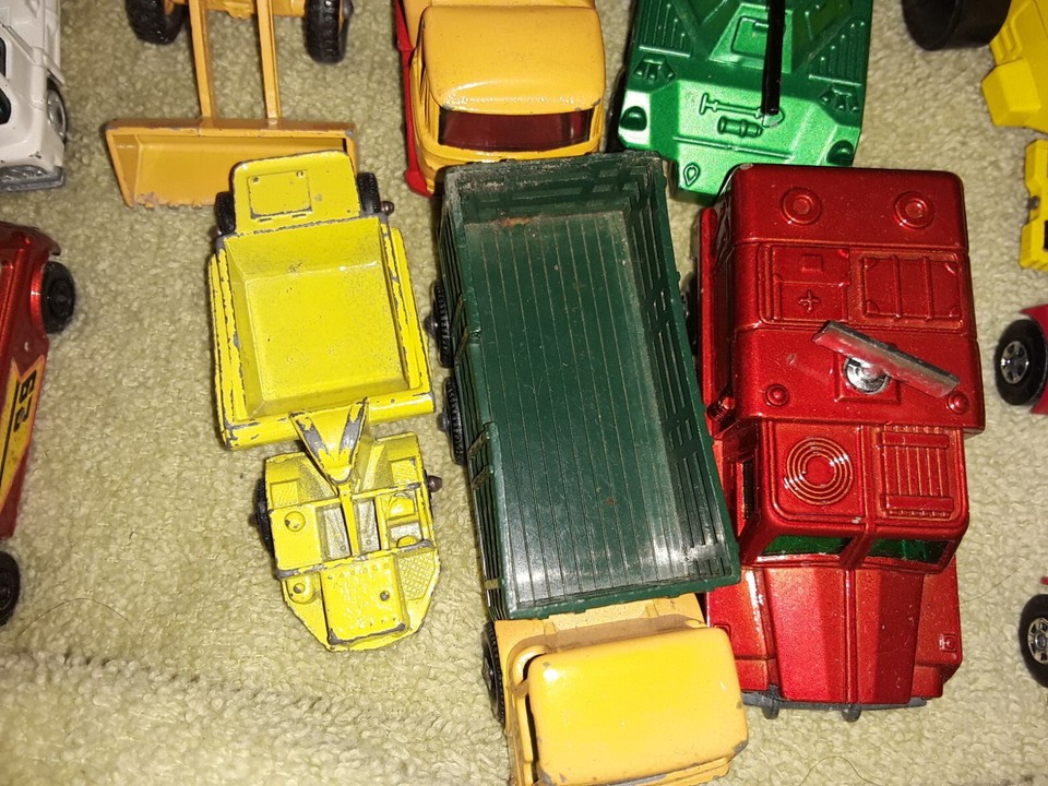 Vintage Matchbox Lesney Diecast Car Lot (24) Different, Very Good or ...