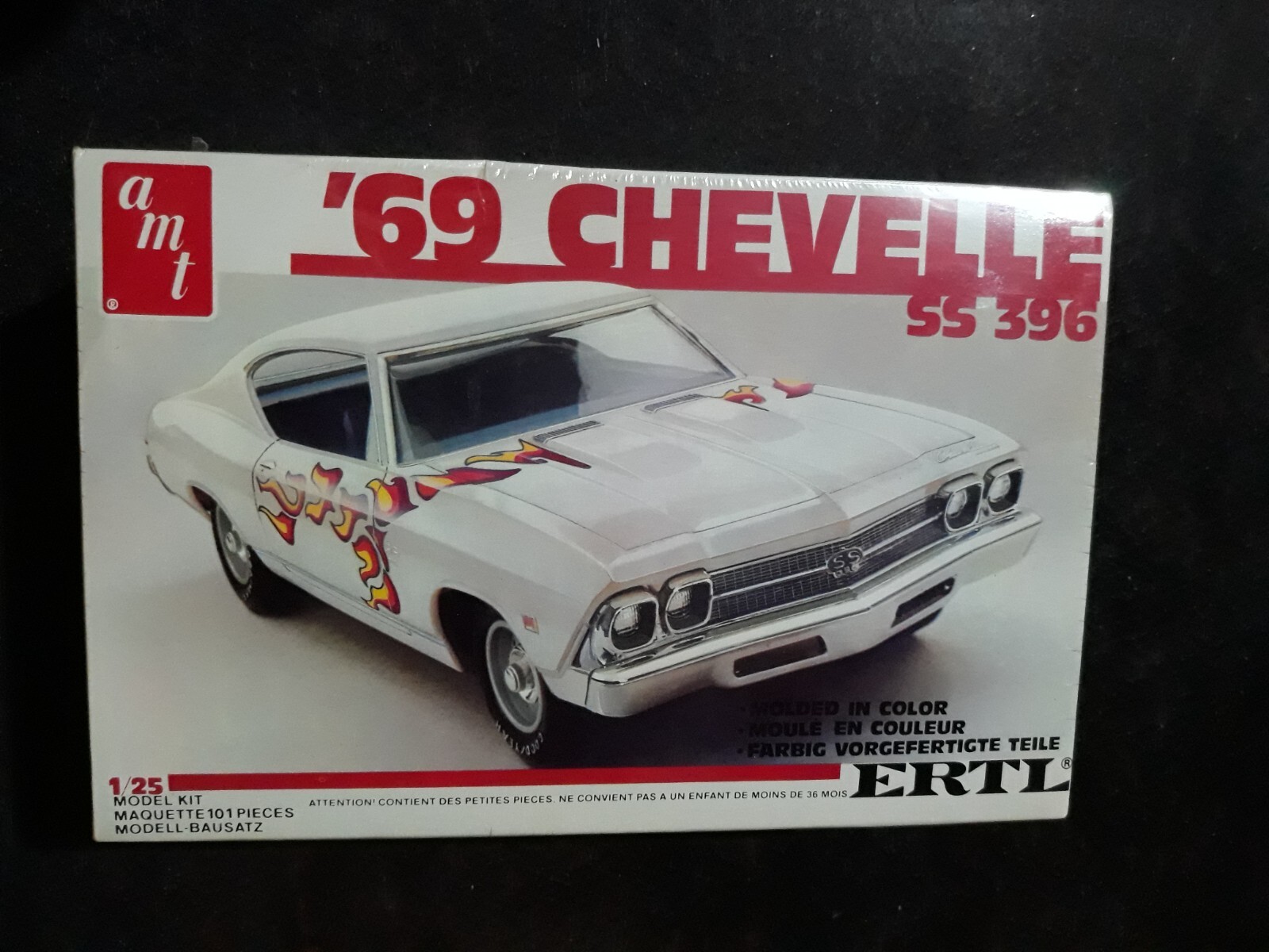 AMT 6567 1/25 Scale '69 Chevy Chevelle SS 396 Plastic Model Kit factory ...