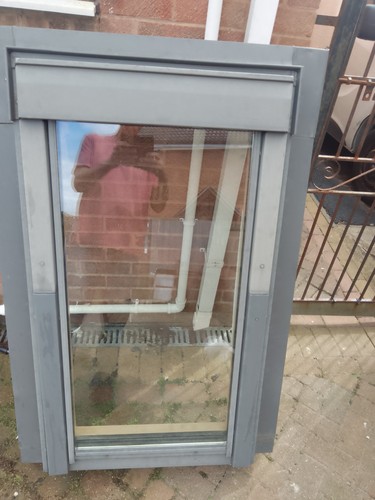 USED VELUX GGL F06 PINE CENTRE PIVOT ROOF WINDOW 66x118 GOOD CONDITION ...