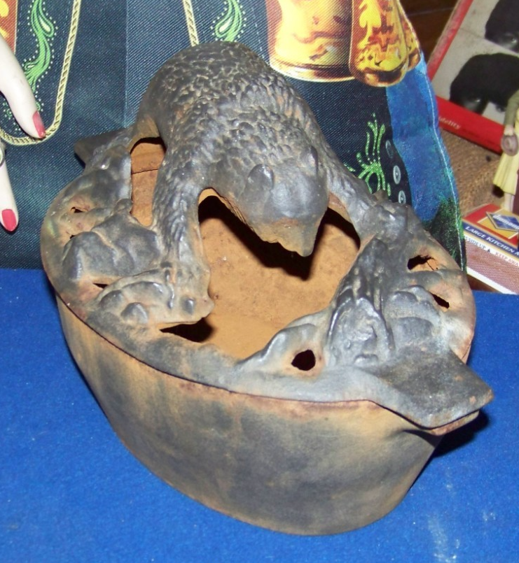 John Wright Cast Iron Black Bear Steamer / Humidifier For Wood Stove | eBay
