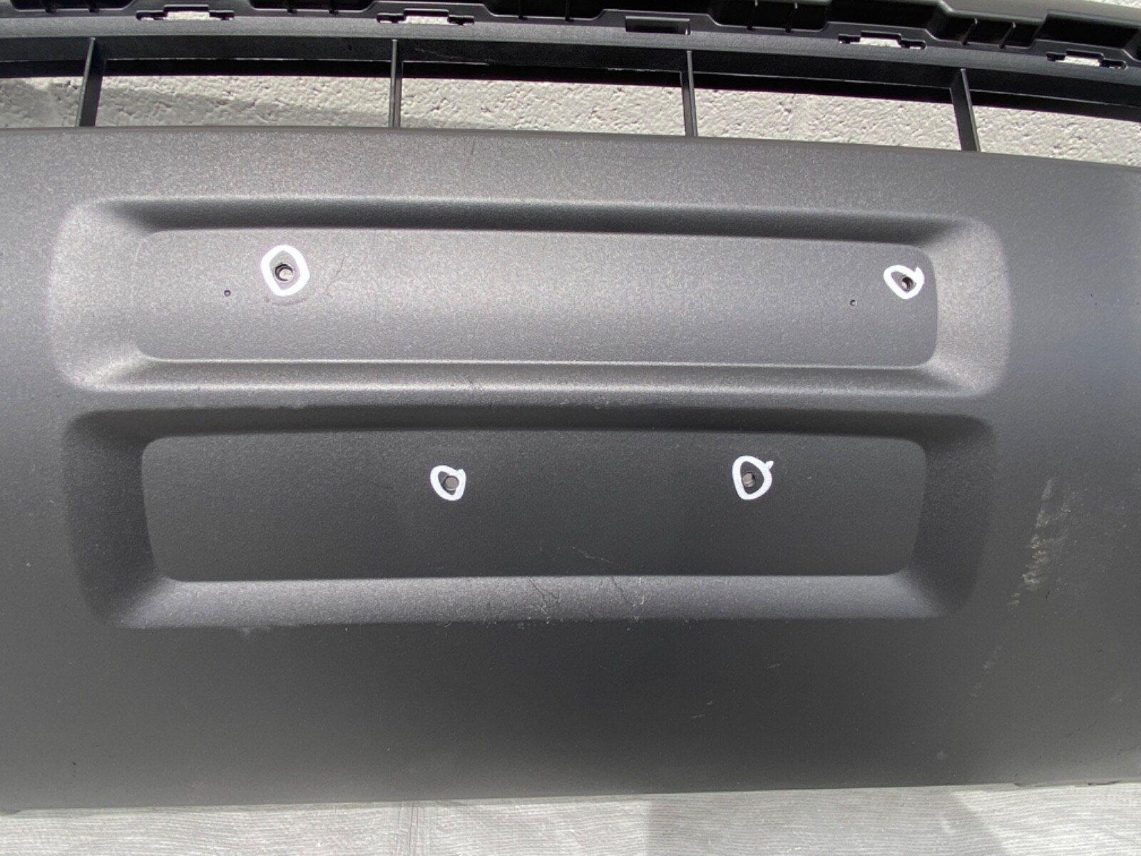 2015 - 2019 GMC Canyon Front bumper lower valance skid plate 22891735 ...