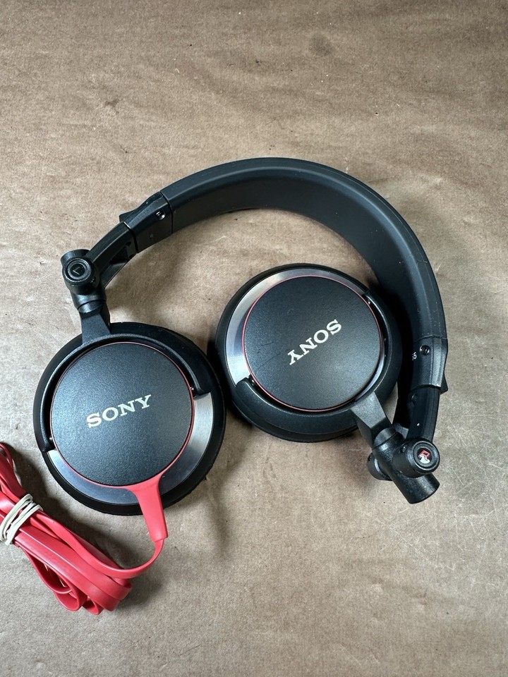 Sony MDR-V55 Stereo Wired Headphones (Black/Red) - Ships Fast! | eBay