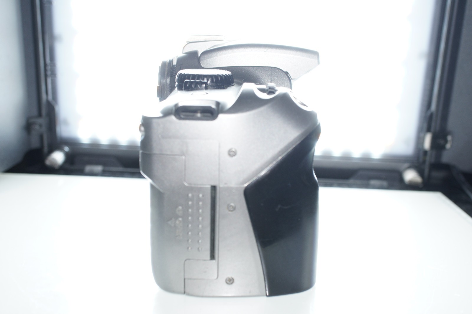 Canon EOS Digital Rebel / EOS 300D 6.3MP Digital SLR Camera - Silver ...