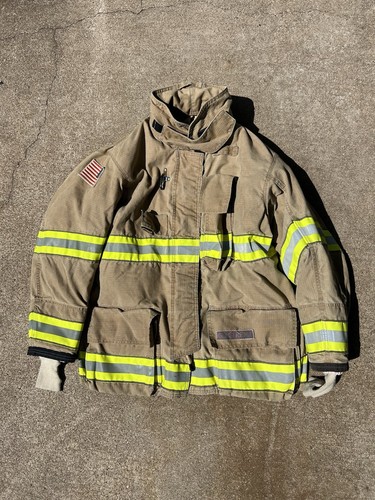 46 x 32 USA Firefighter Bunker Turnout Gear GLOBE - MFG. 04/2015 ...