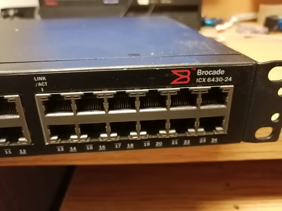 1X Brocade 6430-24 ICX6430-24 Rack Mountable Managed Gigabit Network ...