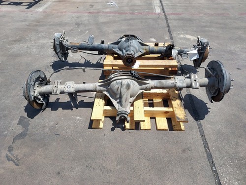 2002-2005 Chevrolet TrailBlazer Rear Axle Assembly 3.42 Ratio 98K Miles ...