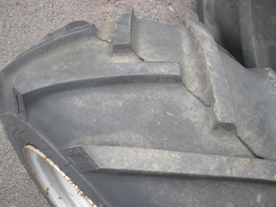 Case Ingersoll 224 222 220 210 Tractor BKT Rear Ag Bar Tires Wheels ...