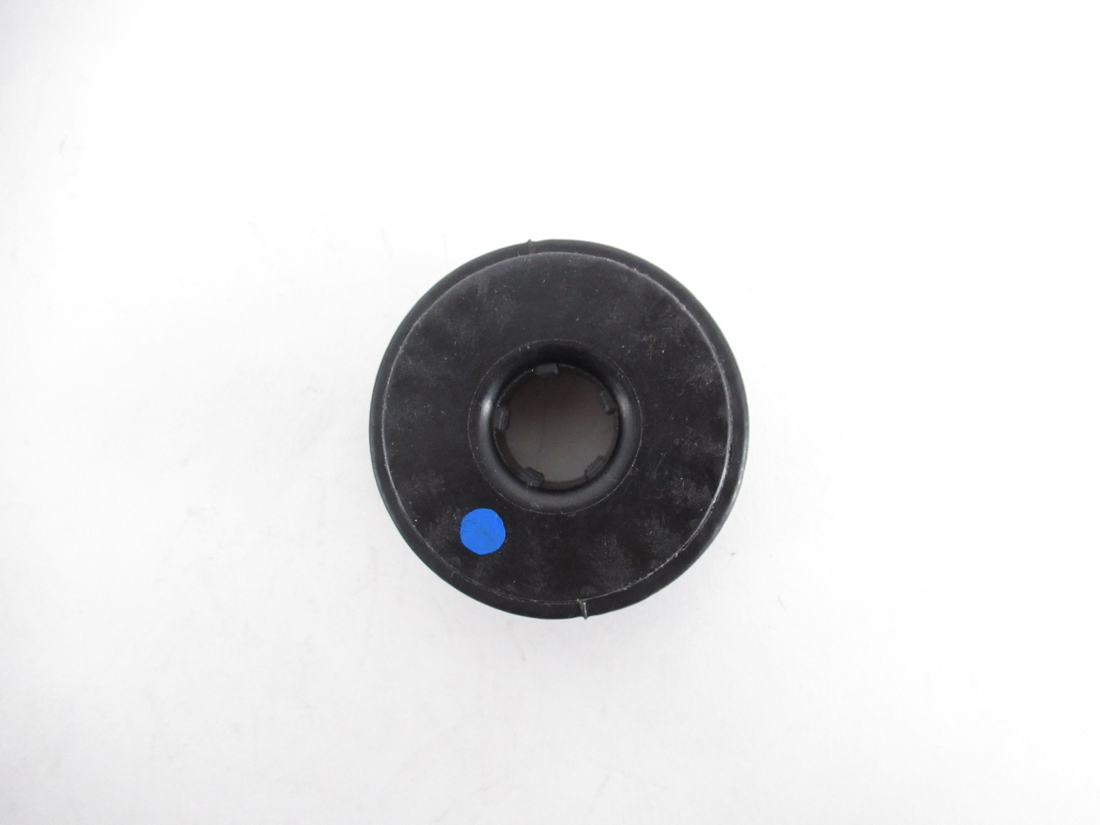 Genuine OEM Toyota 16535-0A050 Lower Radiator Mount Insulator Bushing ...