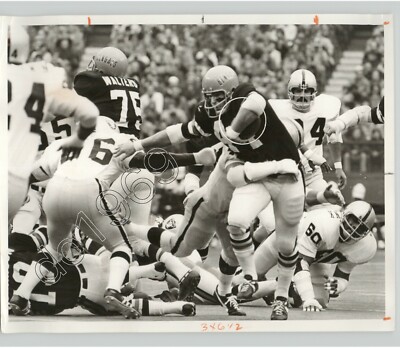 CINCINNATI BENGALS FOOTBALL Versus OAKLAND RAIDERS Tackle SPORT 1972 ...