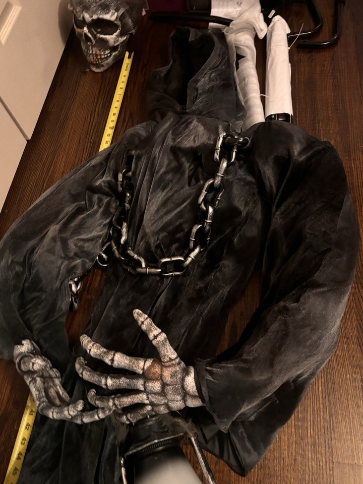 6ft Grave & Bones Animated LED Reaper w Lantern Halloween Home Accents ...