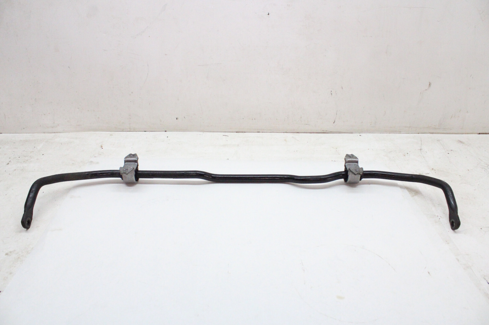 2019 VW PASSAT REAR SWAY STABILIZER BAR 561 411 303 OEM 15 16 17 18 19 ...