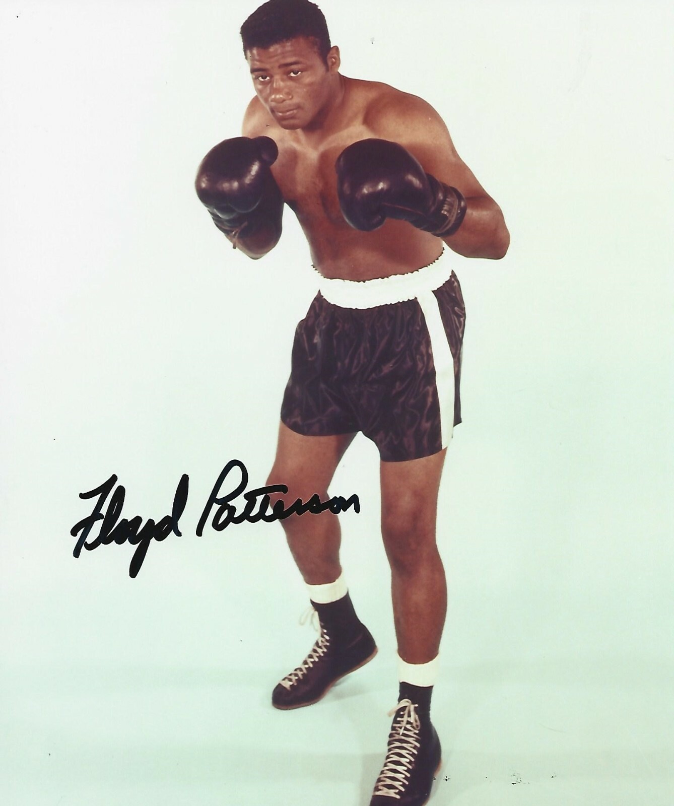 BOXING LEGEND FLOYD PATTERSON SIGNED 8X10 HOF HEAVYWEIGHT CHAMPION 40 KO'S