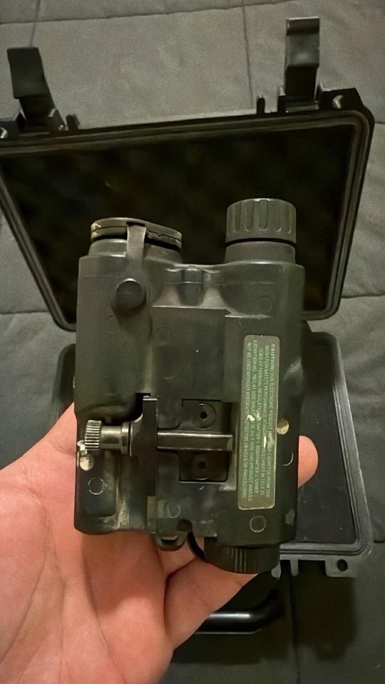 PEQ15 Integrated Red Laser IR/Light Aiming Device | eBay