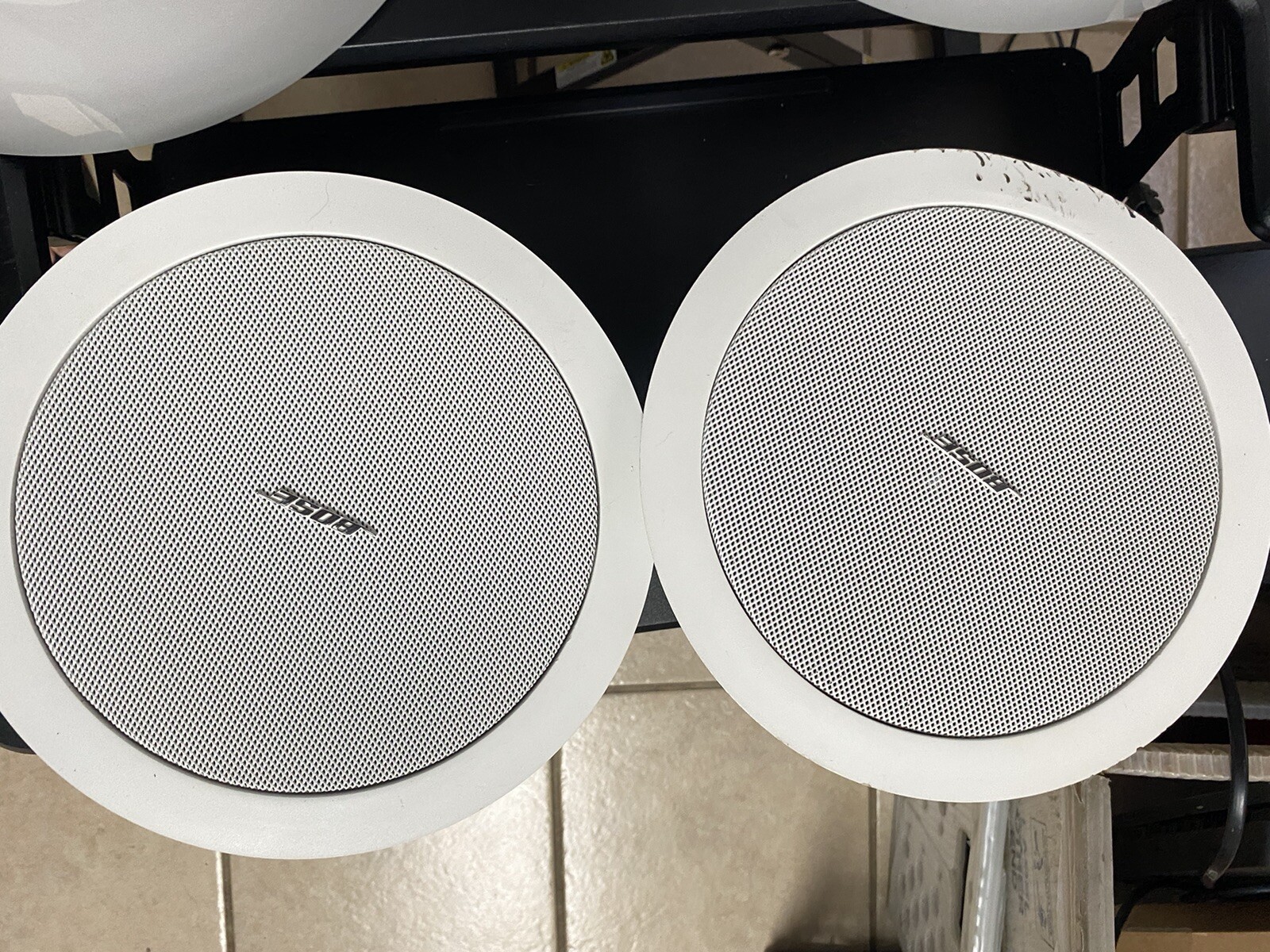 Bose DS 16F White Freespace Ceiling Loudspeaker W/ Enclosure - Lot of 2 ...