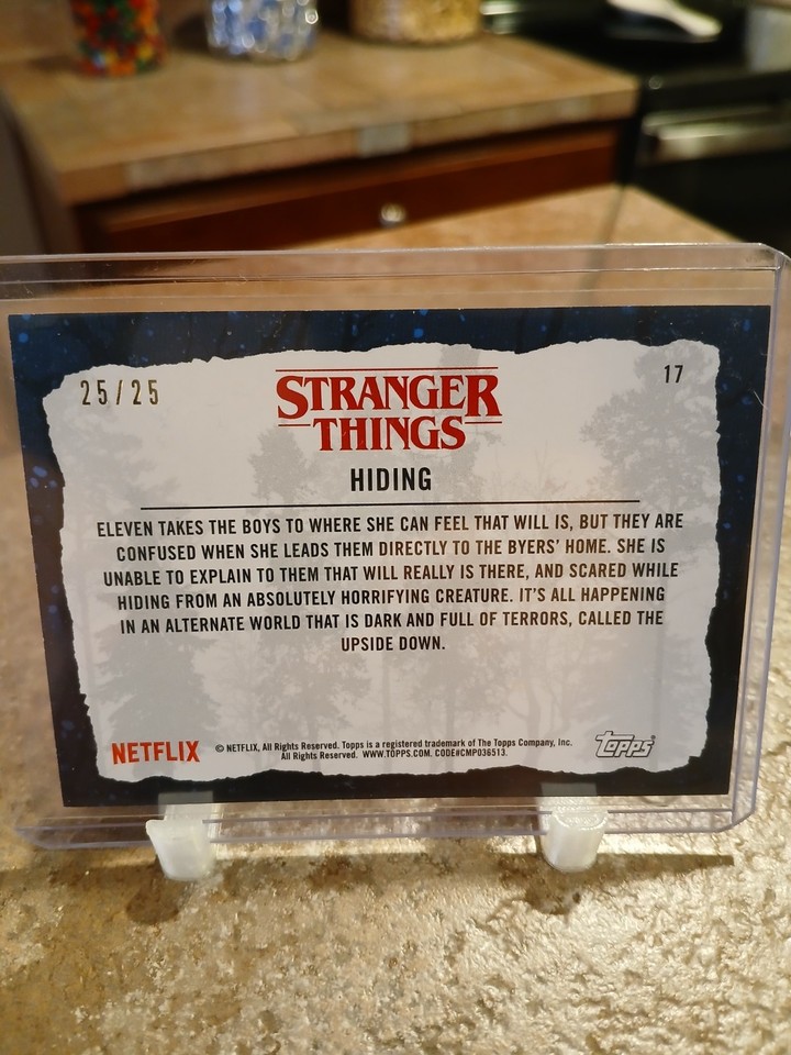 2019 Topps Stranger Things Hiding Purple #25/25 Welcome to the Upside ...