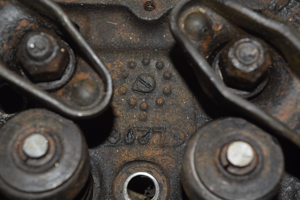 1962 1967 Chevy 283 327 Corvette Power Pack Heads 3884520 63 64 65 66 ...