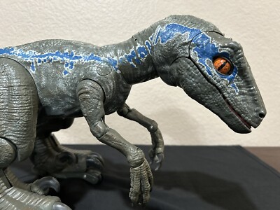 Jurassic World Alpha Training Blue Velociraptor Dinosaur - Dinosaur ...