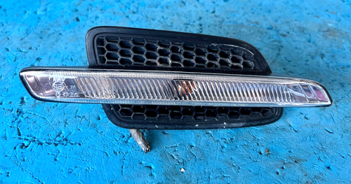 OEM HOLDEN VE COMMODORE, LEFT FRONT GUARD/FENDER INDICATOR LIGHT | eBay ...