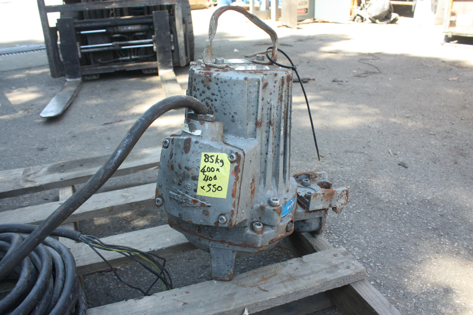 Flygt 3 phase 4.4kw 6hp Submersible Portable Solids Handling Pump 3102 ...