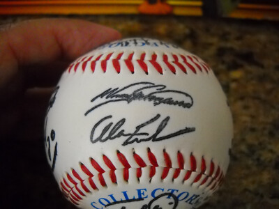 2004 BOSTON RED SOX team FACSIMILE SIGNED BASEBALL CHAMPS JASON VARITEK ...