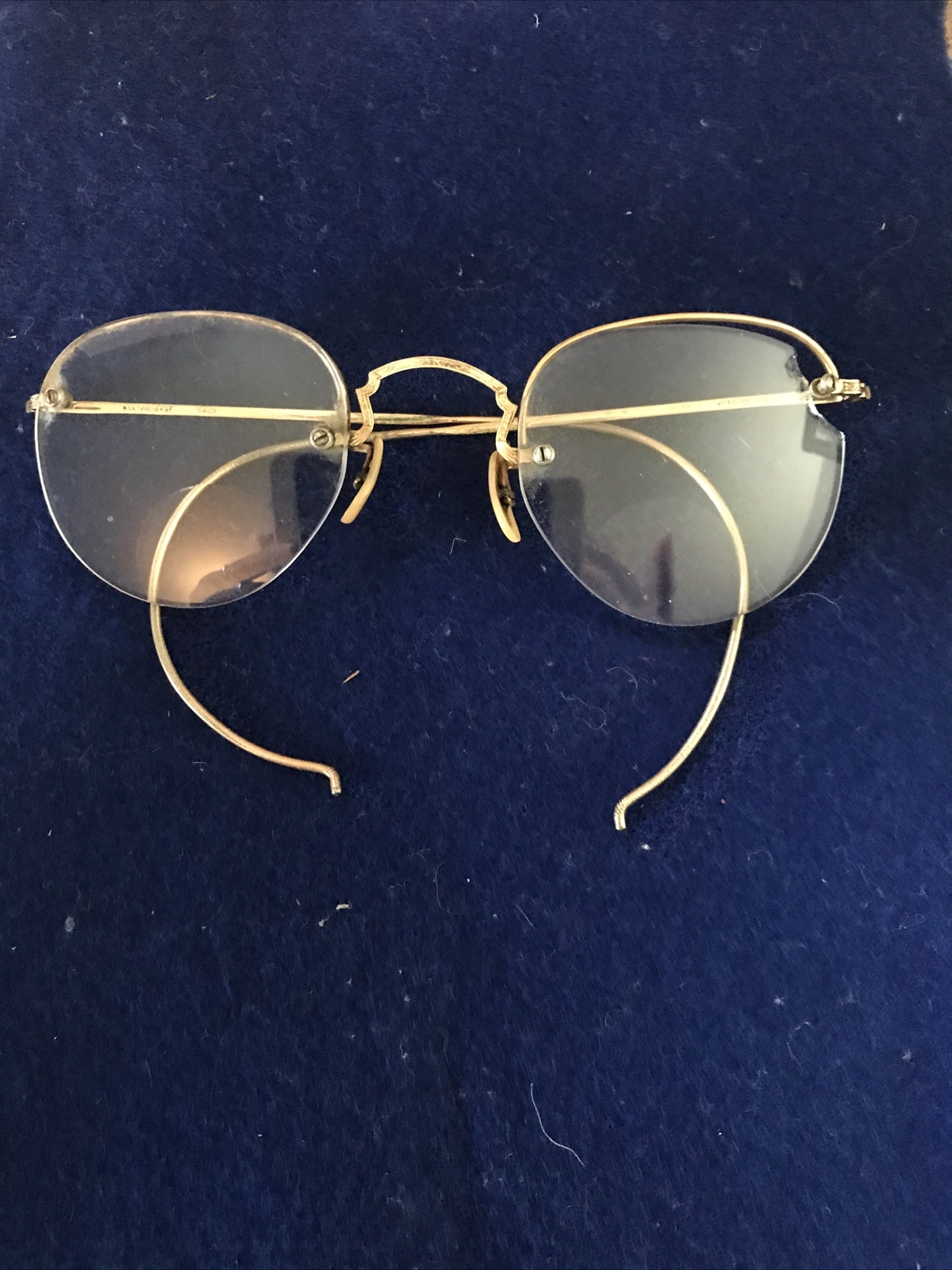 Antique Gold Frame Eye Glasses With Chip - Gem