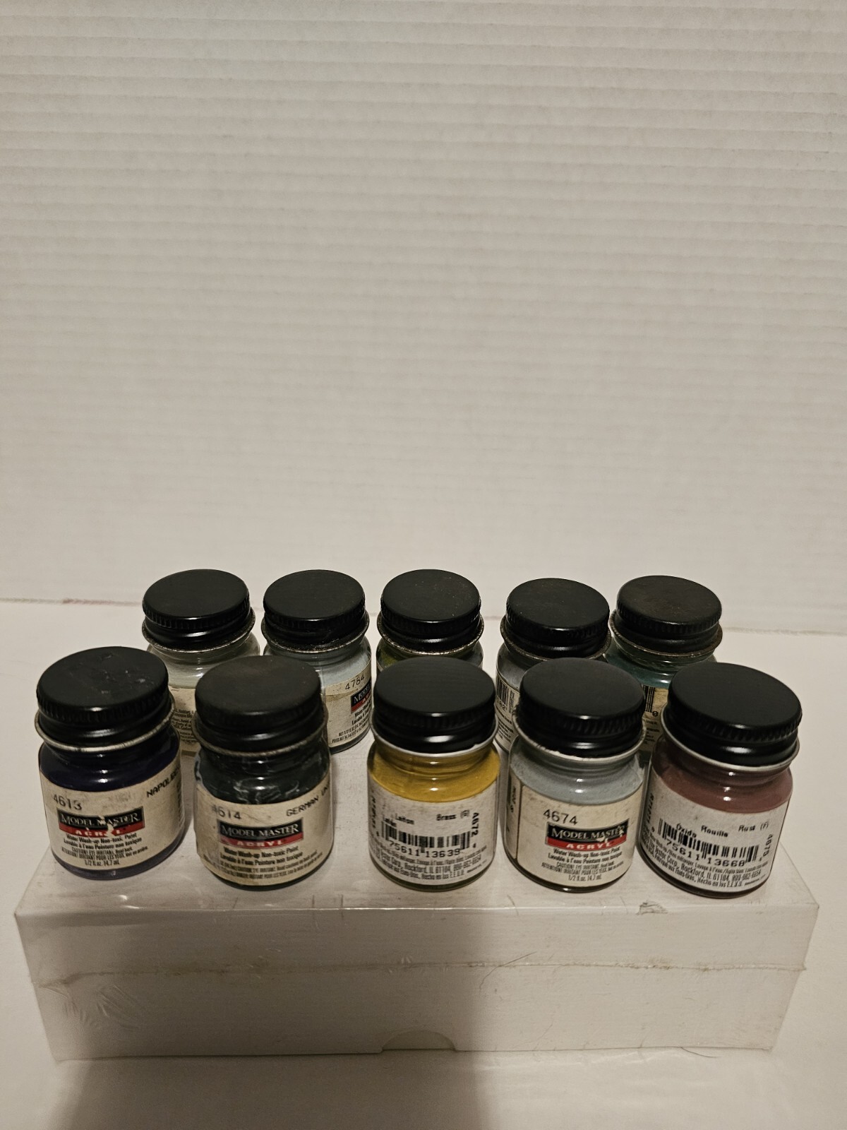 10 Testors Model Master Acrylic Model Paint 1/2 Fl Oz Lot of 10 | eBay
