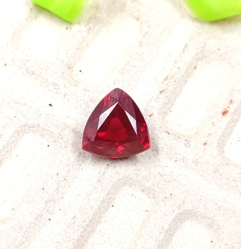 Precious 4.50 Carat Burma Red Ruby Trillion Shape Certified Loose ...