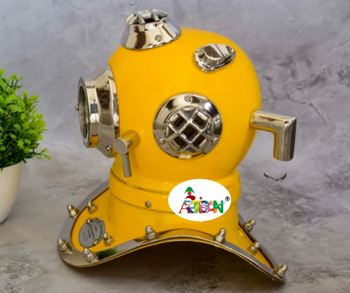 Nautical diving helmet décor, a scuba diver's hat replica. Sea themed ...