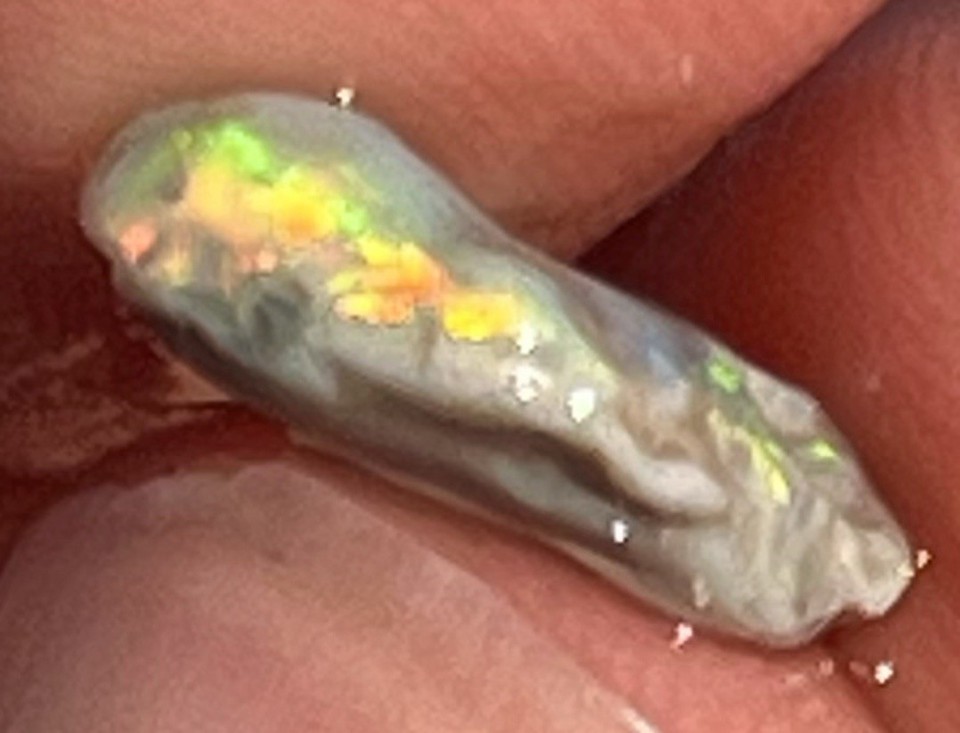 Black Opal Chip Lightning Ridge Australian Opals Precious Stones Bright ...