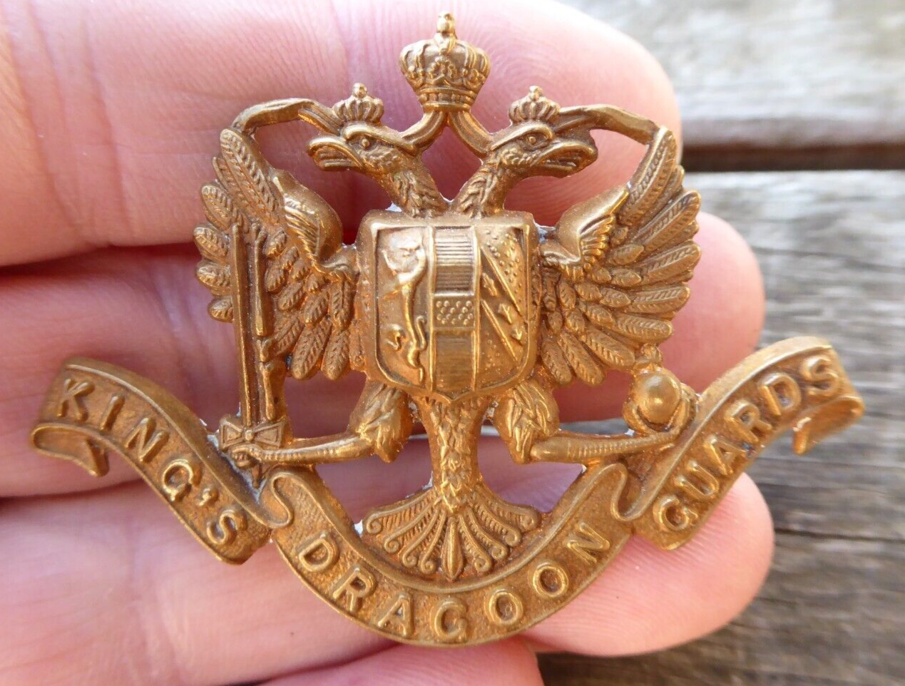 WW1 BRITISH KINGS DRAGOON GUARDS HAT CAP BADGE | eBay