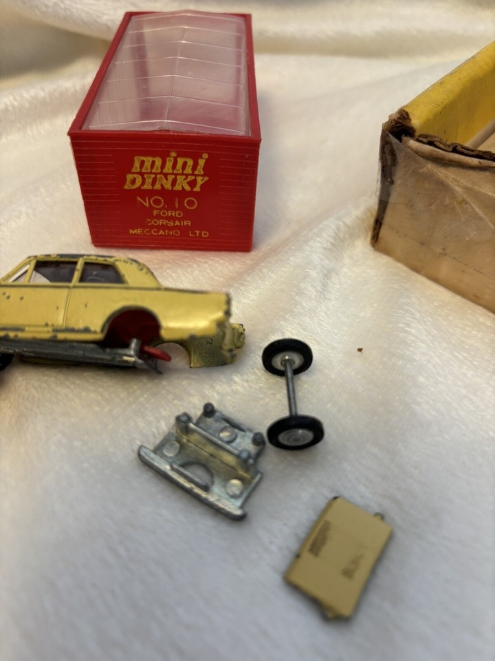 RARE!! VINTAGE MINI DINKY MECCANO Collector Car Set! Read Description ...