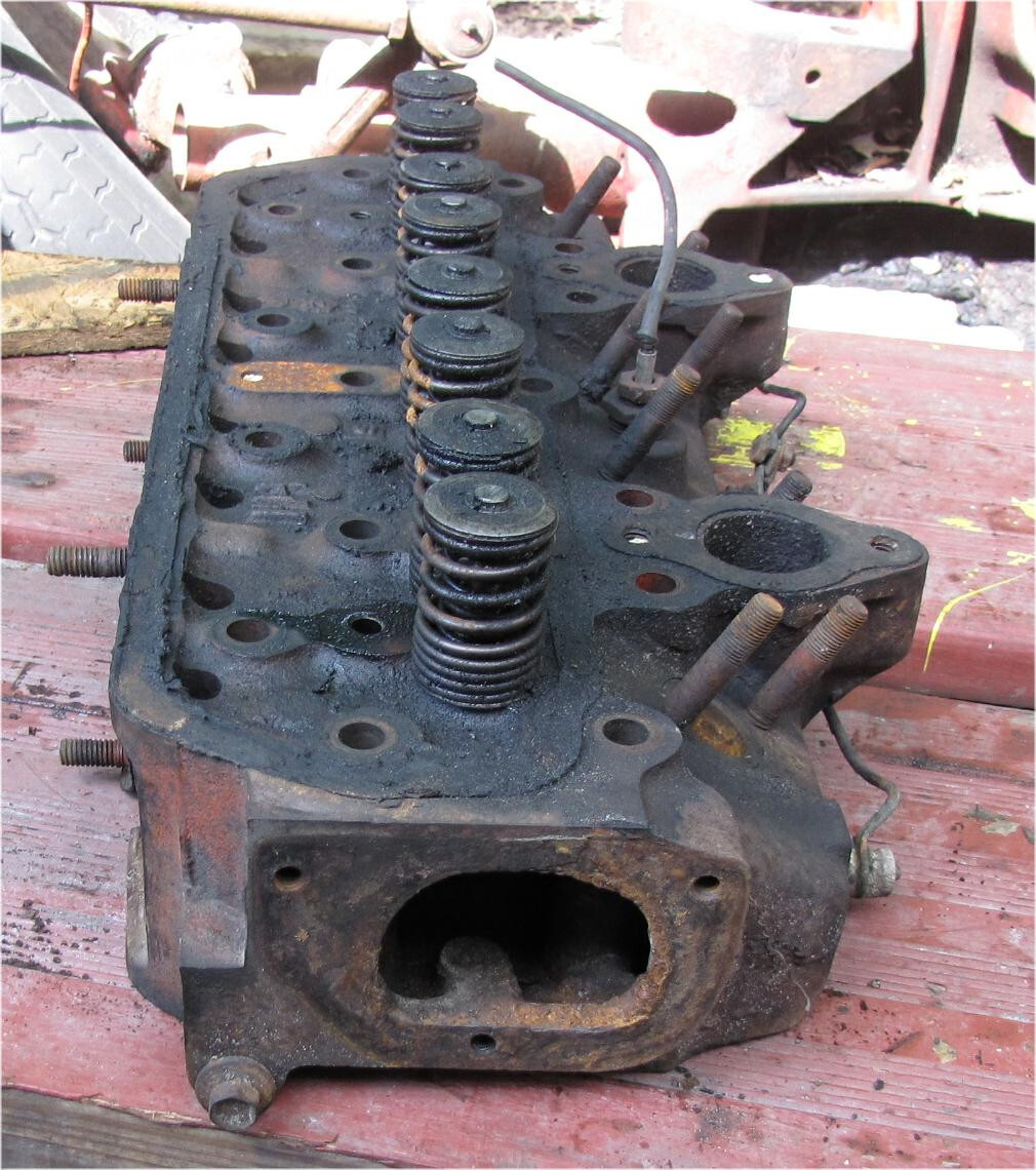 IH B275 Cylinder Head Diesel BD154 International Harvester case | eBay