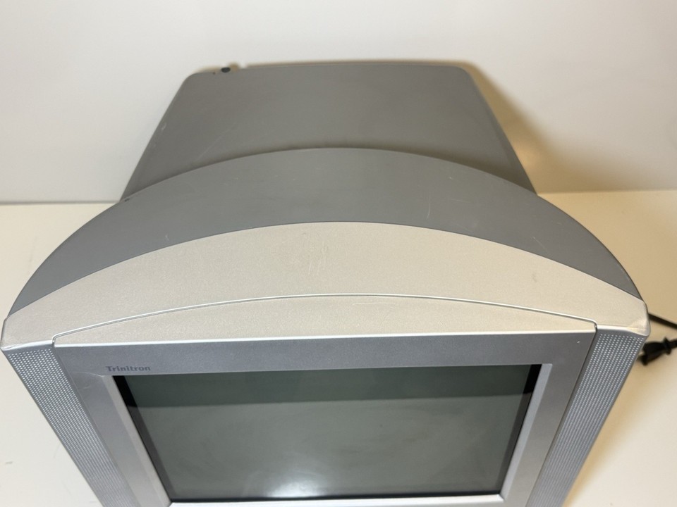 Sony Trinitron 13" TV Television Monitor Retro Gaming 2005 KV-13FS100 ...