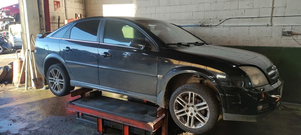 FEU ARRIÈRE DROIT / 2267913 POUR OPEL VECTRA C BERLINA 2.2 16V DTI CAT ...