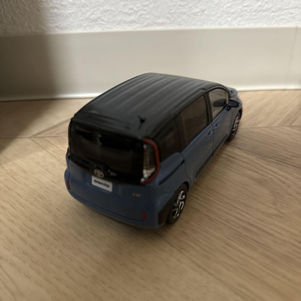 Sienta Mini Car Color Sample | eBay