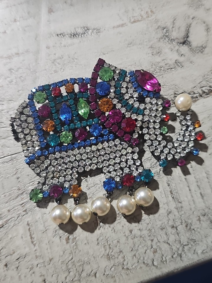 KJL Kenneth J Lane (Butler & Wilson) Inspired Elephant Brooch Missing ...