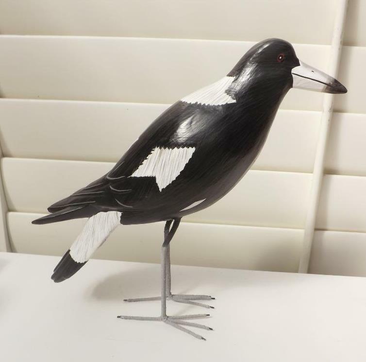 25cm HAND CARVED WOODEN MAGPIE STATUE FIGURINE ORNAMENT INDOOR/GARDEN ...