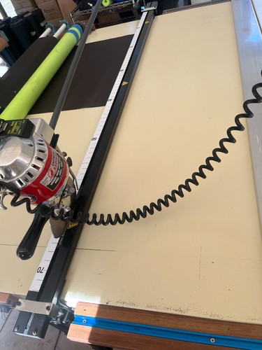 Eastman Cardinal 548H End Cutter with manual lifters in very good ...