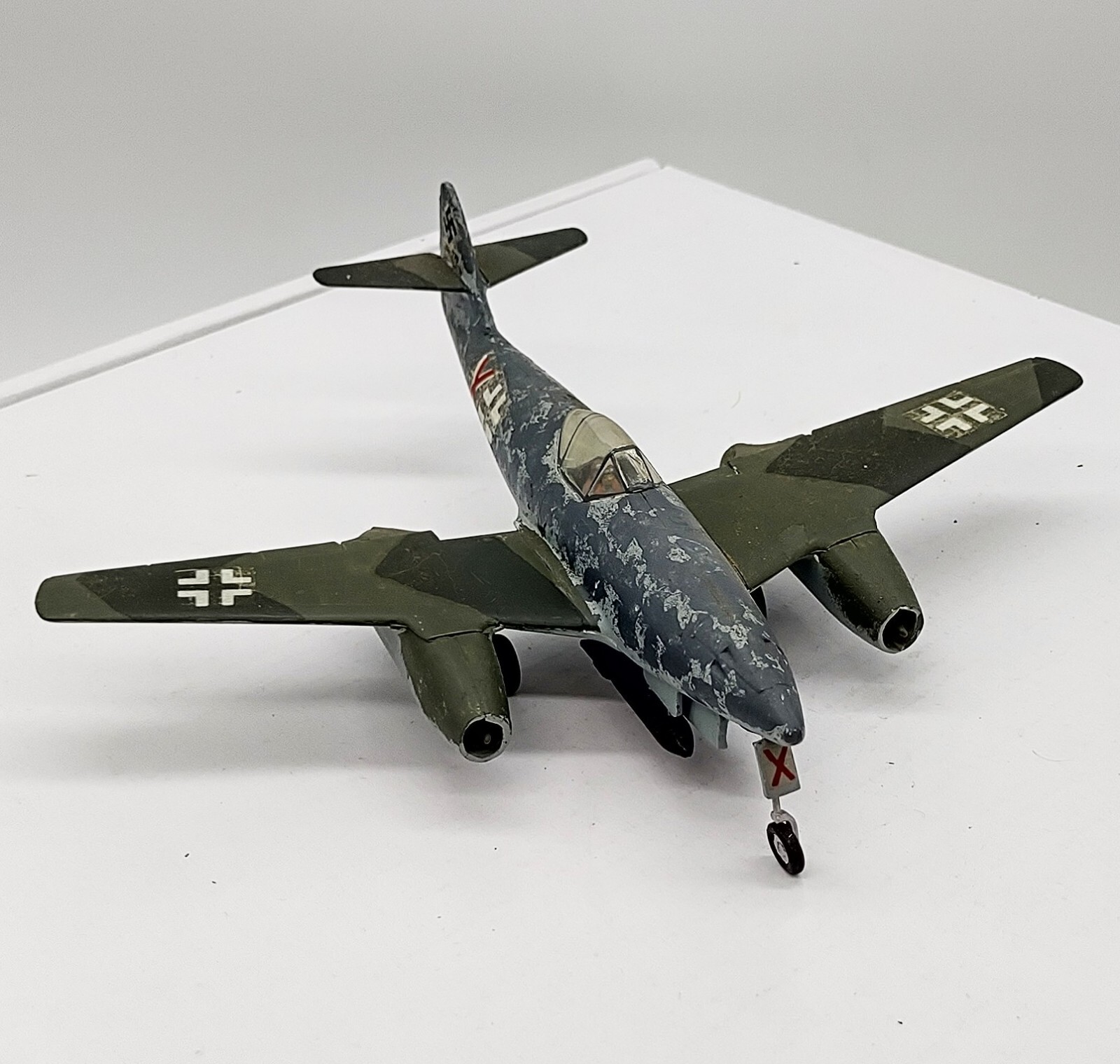 1:72 Scale Built Plastic Model Airplane WWII German Me-262 Jet Fighter ...