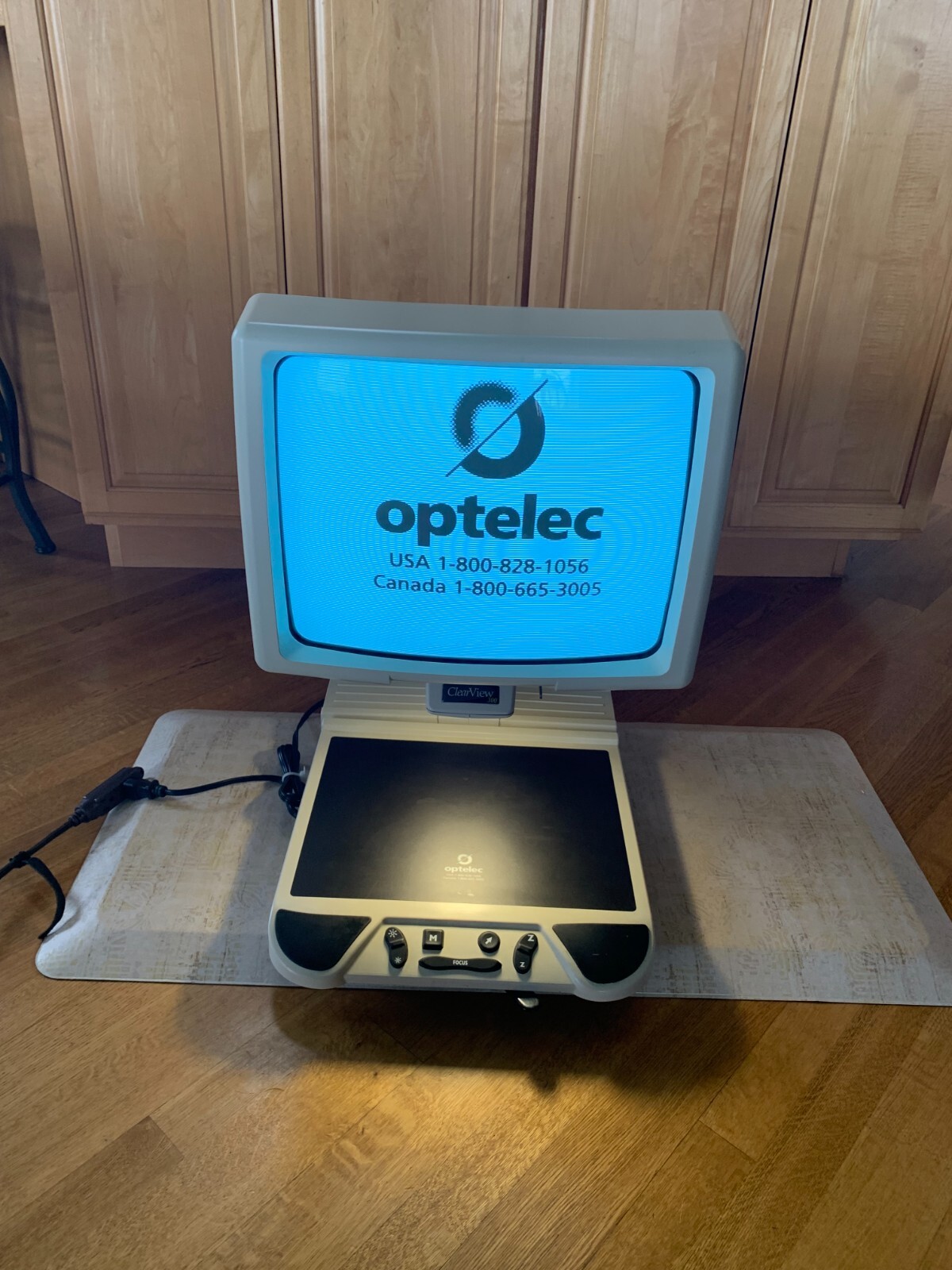 OPTELEC B/W CLEARVIEW 300 Low Vision Magnifier + 17" BRIGHT CRT – see ...