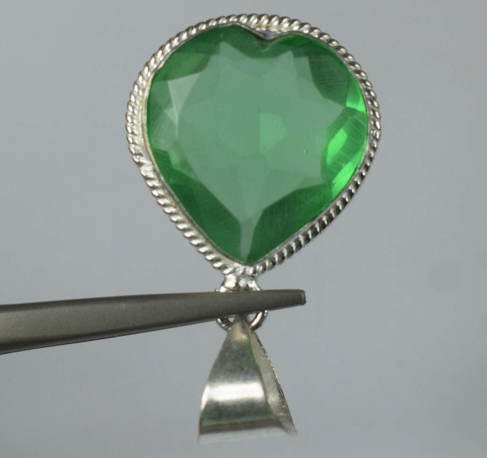 19.70 Ct Natural Heart Shape Emerald Certified Gemstone Latest Design ...