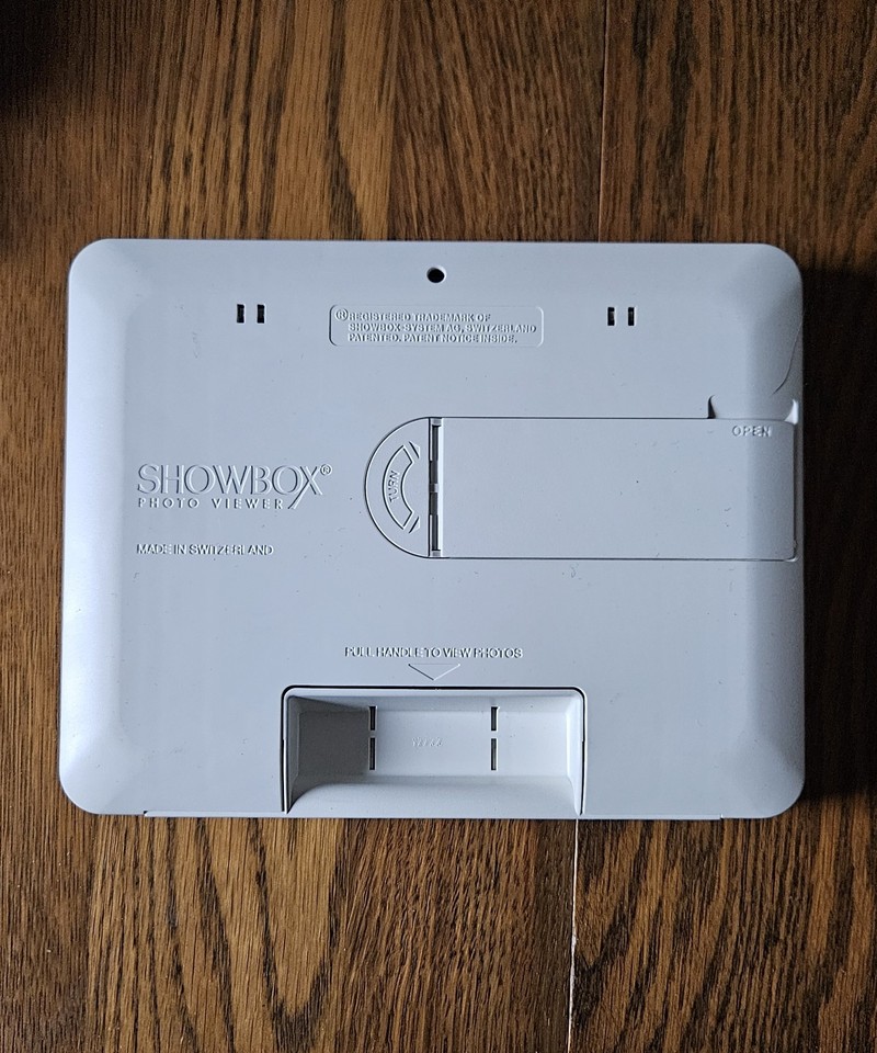 Showbox Photo Viewer - Holds 40 3.5x5" Photos - Used But In Good ...