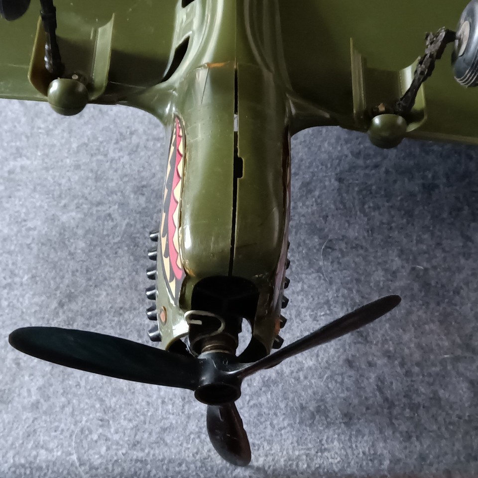 Vintage Cox P-40 Warhawk Plane Flying Model .049 Gas Powered Engine Toy ...