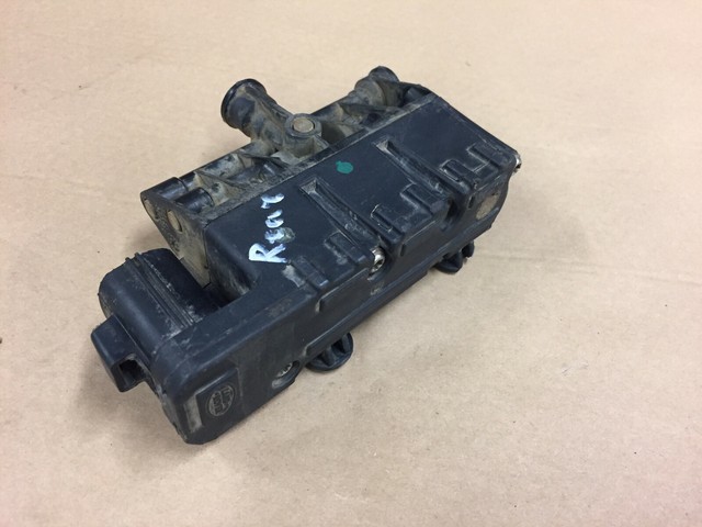 Range Rover L322 Rear Air Suspension Solenoid Leveling Valve Block ...