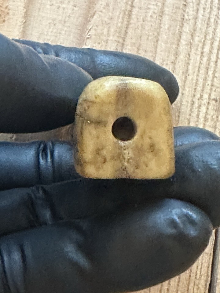 Tomachee Artifacts 👣 ESKIMO INUITS WHALE EFFIGY AMULET PENDANT BERING ...